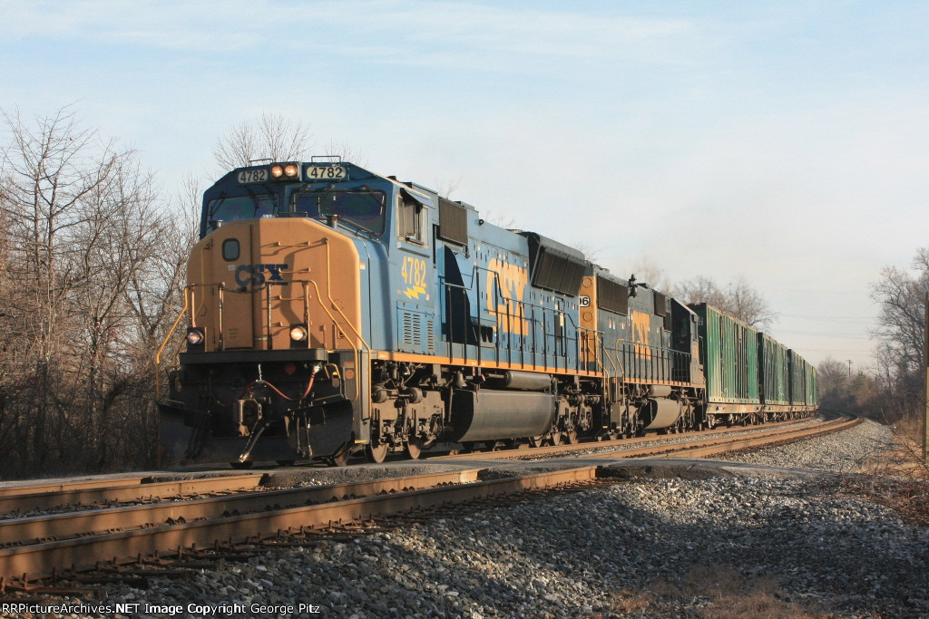 CSX 4782 and train Q703